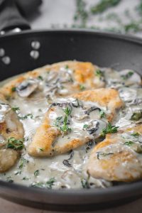 Chicken Scallopini with Mushroom Cream Sauce - Yummy Addiction