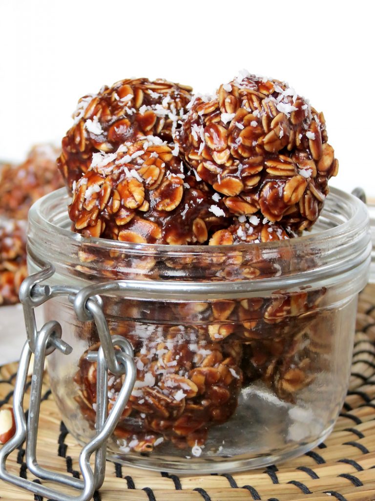 Coconut Nutella No Bake Cookies - Yummy Addiction