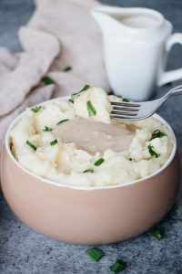 Creamy Yuca Mash with Garlic and Thyme (Mashed Cassava)