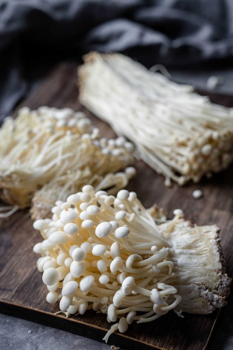 How to Cook Enoki Mushrooms (7 Methods)