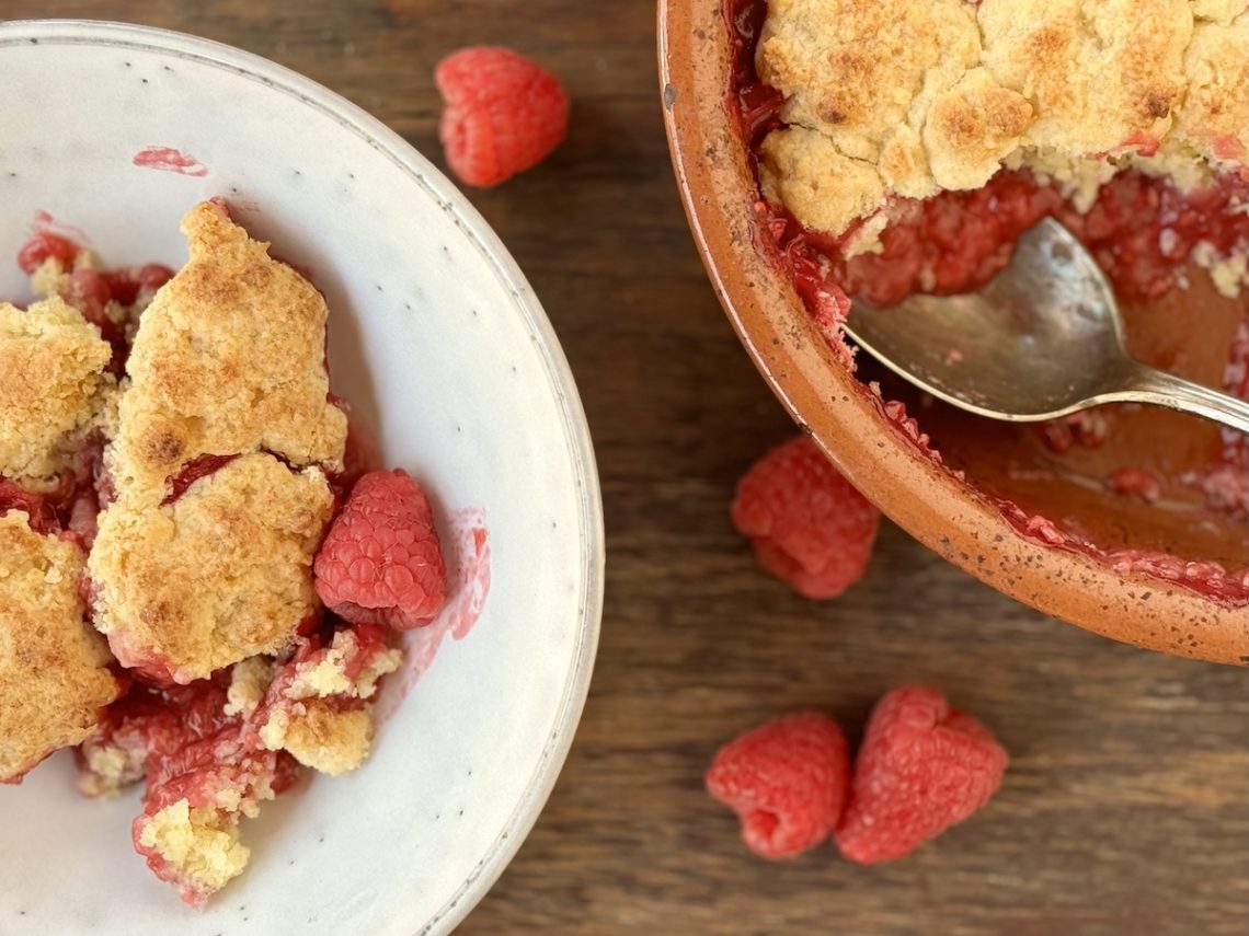Raspberry Cobbler - Yummy Addiction