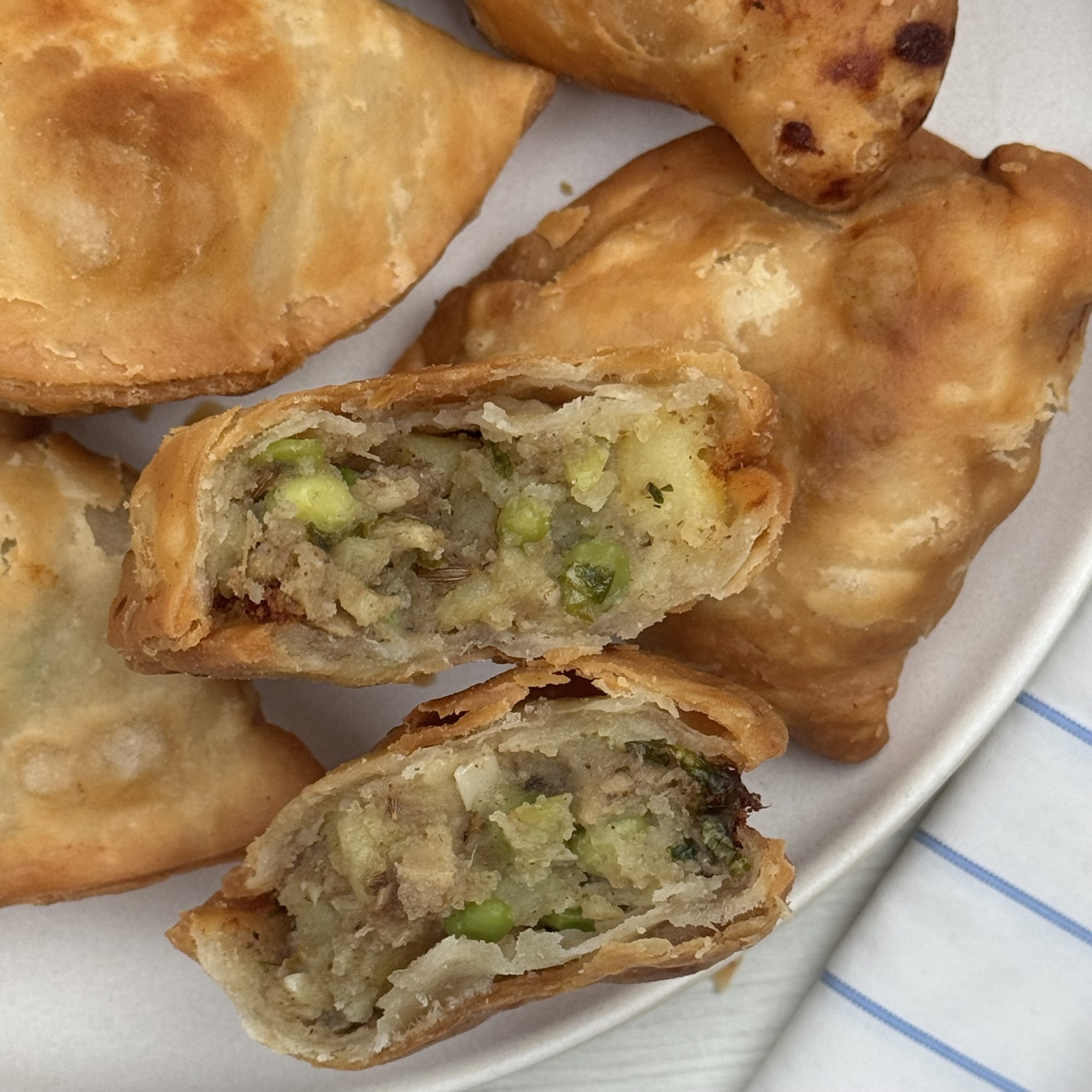 Samosas - Veggie - Yummy Addiction